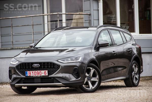 Grey Ford Focus 2022 in Tukums, with an engine capacity of 1.50 L and mileage of 177 thousand km for 14990 €, photo 1 on AUTOMOTO.COM.LV