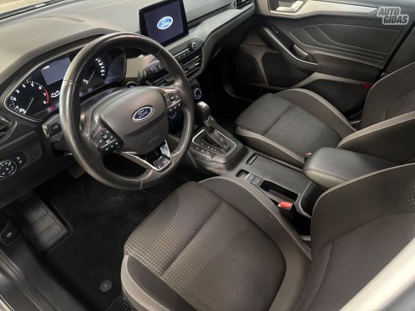 Grey Ford Focus 2022 in Vilnius, with an engine capacity of 1.00 L and mileage of 111 thousand km for 13500 €, photo 8 on AUTOMOTO.COM.LV