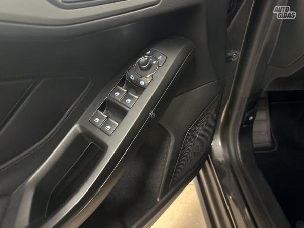 Grey Ford Focus 2022 in Vilnius, with an engine capacity of 1.00 L and mileage of 111 thousand km for 13500 €, photo 9 on AUTOMOTO.COM.LV