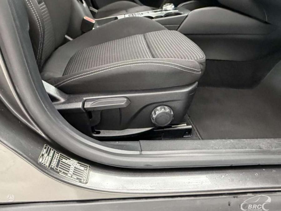 Grey Ford Focus 2022 in Vilnius, with an engine capacity of 1.50 L and mileage of 40 thousand km for 11500 €, photo 8 on AUTOMOTO.COM.LV