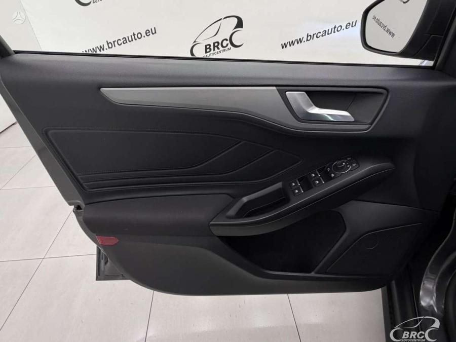 Grey Ford Focus 2022 in Vilnius, with an engine capacity of 1.50 L and mileage of 40 thousand km for 11500 €, photo 21 on AUTOMOTO.COM.LV