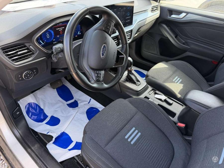 Grey Ford Focus 2022 in Vilnius, with an engine capacity of 1.00 L and mileage of 155 thousand km for 11490 €, photo 11 on AUTOMOTO.COM.LV