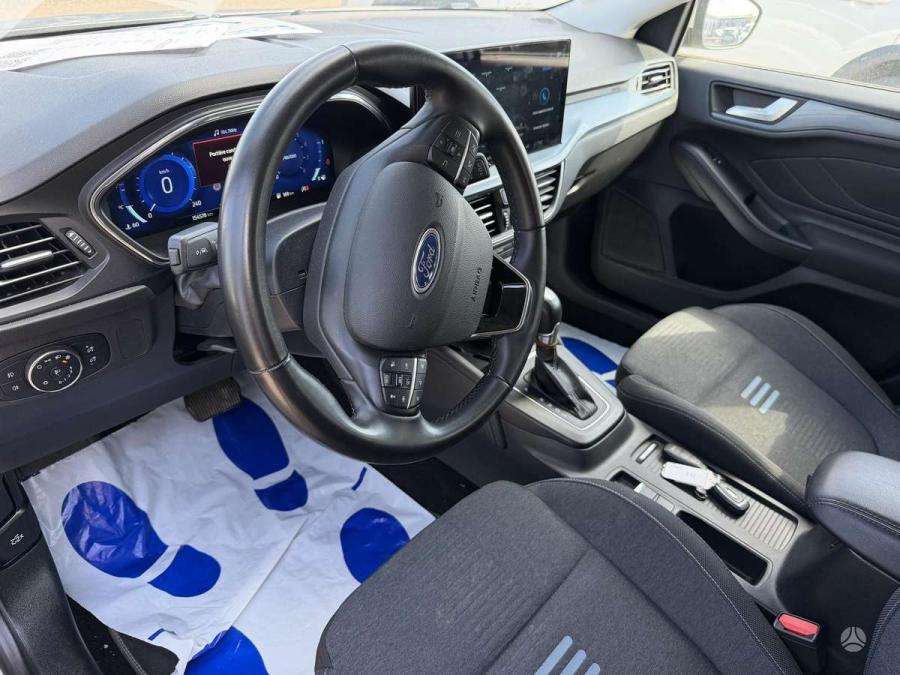 Grey Ford Focus 2022 in Vilnius, with an engine capacity of 1.00 L and mileage of 155 thousand km for 11490 €, photo 15 on AUTOMOTO.COM.LV