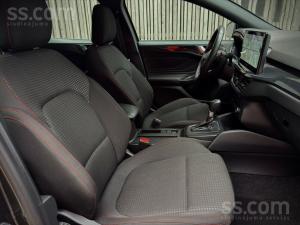 Pelēks Ford Focus 2022 Rīga, ar dzinēja tilpumu 1.00 L un nobraukumu 83 tūkst. km par 15900 €, foto 19 vietnē AUTOMOTO.COM.LV