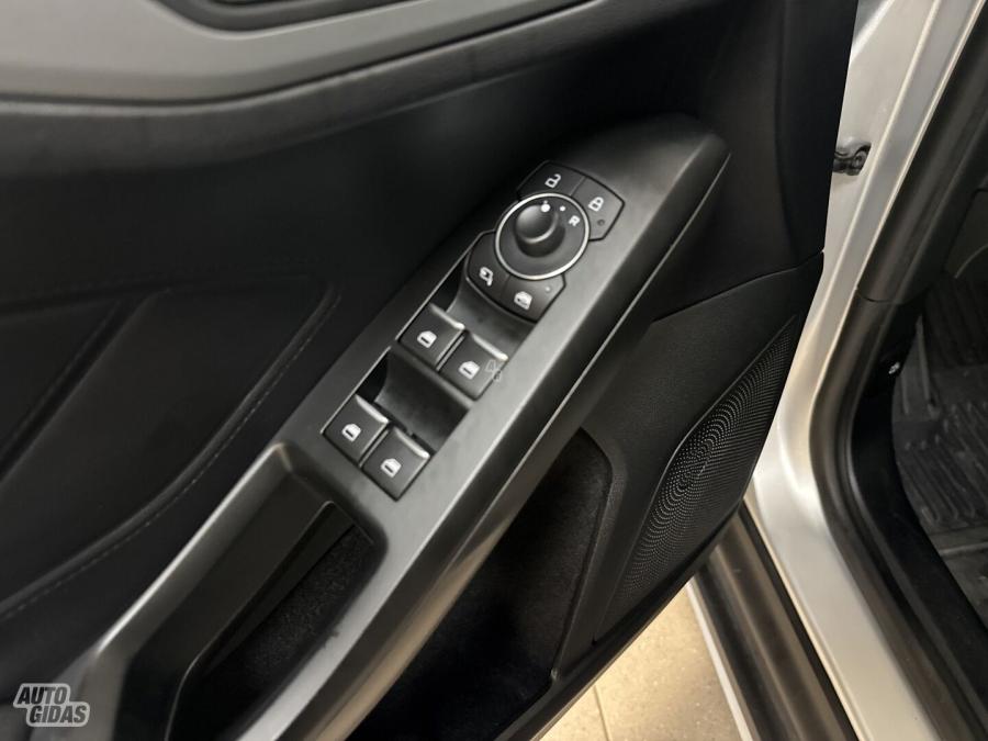 Grey Ford Focus 2023 in Vilnius, with an engine capacity of 1.00 L and mileage of 112 thousand km for 16000 €, photo 10 on AUTOMOTO.COM.LV