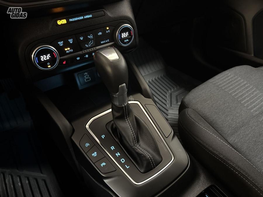 Grey Ford Focus 2023 in Vilnius, with an engine capacity of 1.00 L and mileage of 112 thousand km for 16000 €, photo 15 on AUTOMOTO.COM.LV