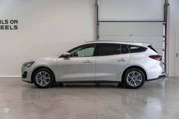 Pelēks Ford Focus 2023 Viļņa, ar dzinēja tilpumu 1.00 L un nobraukumu 52 tūkst. km par 16900 €, foto 4 vietnē AUTOMOTO.COM.LV