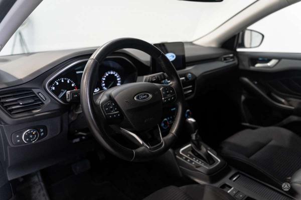 Pelēks Ford Focus 2023 Viļņa, ar dzinēja tilpumu 1.00 L un nobraukumu 52 tūkst. km par 16900 €, foto 9 vietnē AUTOMOTO.COM.LV