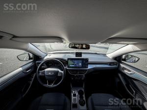 Grey Ford Focus 2023 in Riga, with an engine capacity of 1.50 L and mileage of 143 thousand km for 13250 €, photo 8 on AUTOMOTO.COM.LV