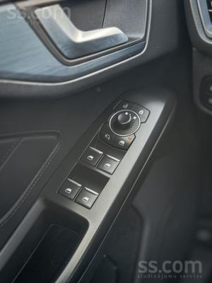 Grey Ford Focus 2023 in Riga, with an engine capacity of 1.50 L and mileage of 143 thousand km for 13250 €, photo 15 on AUTOMOTO.COM.LV