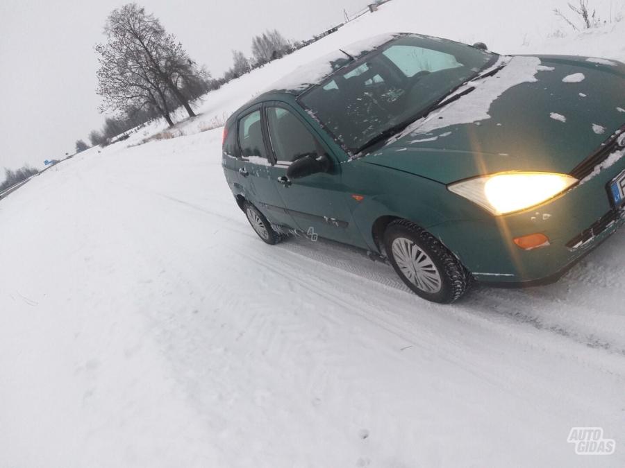 Ford Focus 2000 Viļņa, ar dzinēja tilpumu 1.80 L un nobraukumu 258 tūkst. km par 600 €, foto 2 vietnē AUTOMOTO.COM.LV