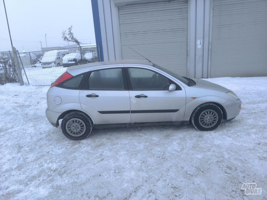 Ford Focus 2001 in Kaunas, with an engine capacity of 1.80 L and mileage of 250 thousand km for 390 €, photo 4 on AUTOMOTO.COM.LV