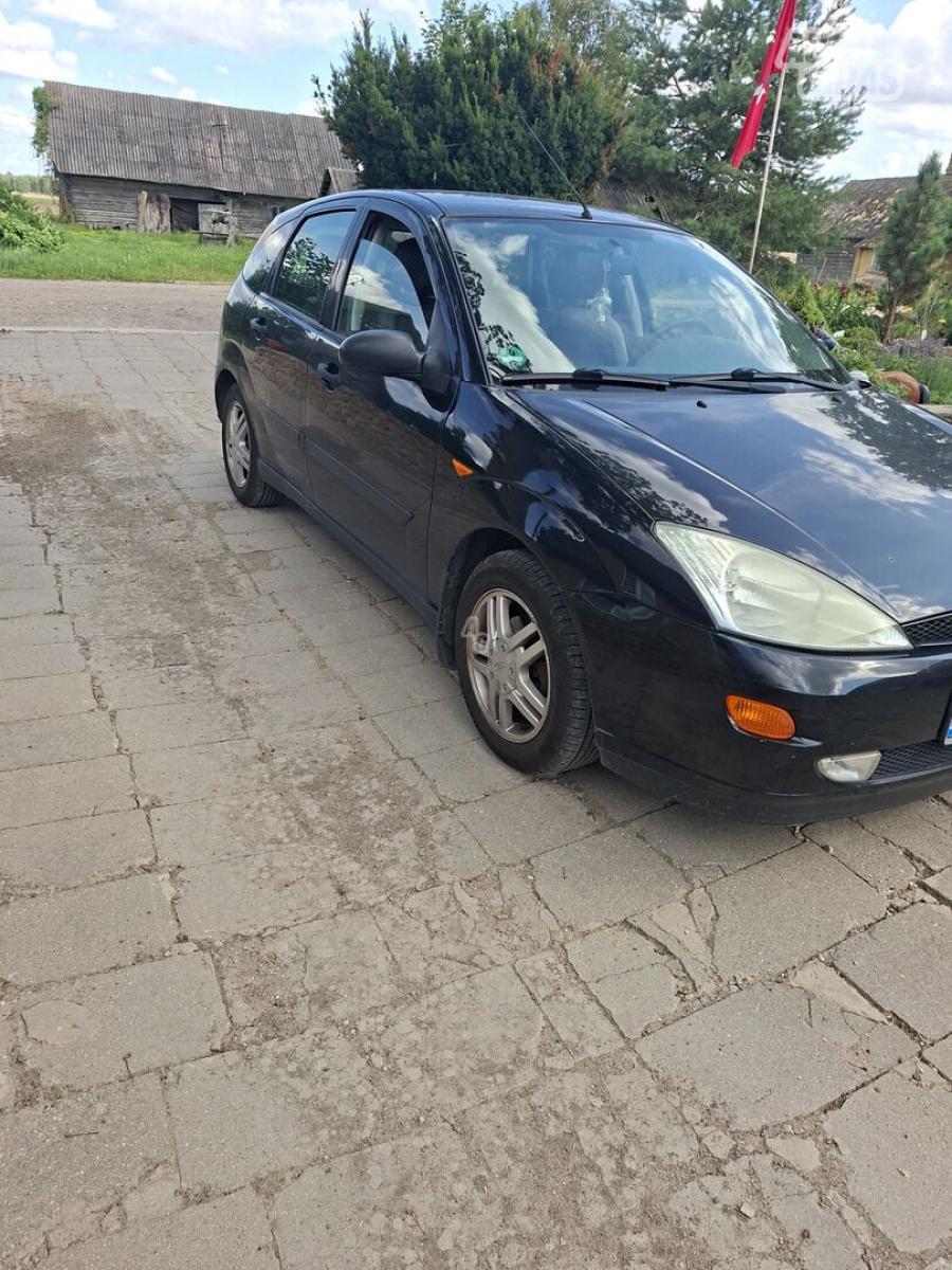 Ford Focus 2001 in Panevezys, with an engine capacity of 1.60 L and mileage of 232 thousand km for 800 €, photo 5 on AUTOMOTO.COM.LV
