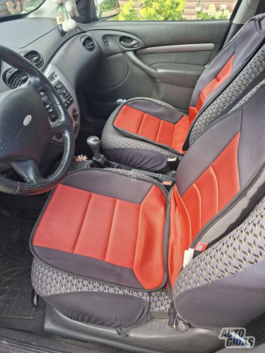 Ford Focus 2001 in Panevezys, with an engine capacity of 1.60 L and mileage of 232 thousand km for 800 €, photo 6 on AUTOMOTO.COM.LV