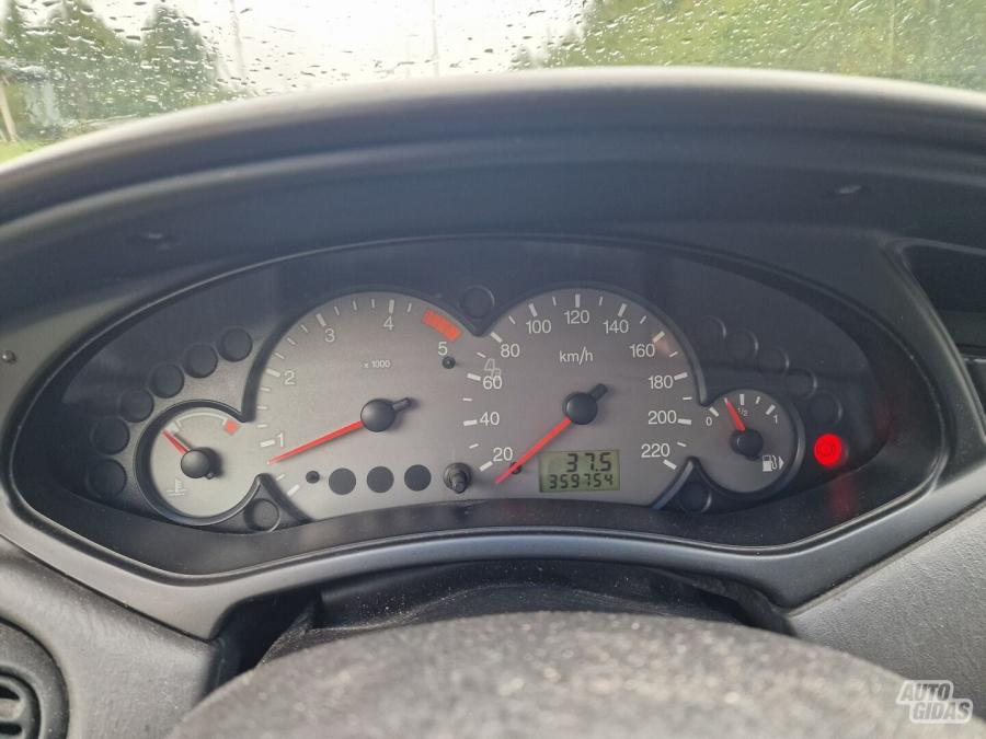 Ford Focus 2001 Visaginas, ar dzinēja tilpumu 1.80 L un nobraukumu 350 tūkst. km par 350 €, foto 11 vietnē AUTOMOTO.COM.LV