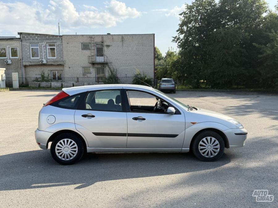 Ford Focus 2002 in Siauliai, with an engine capacity of 1.60 L and mileage of 256 thousand km for 599 €, photo 10 on AUTOMOTO.COM.LV
