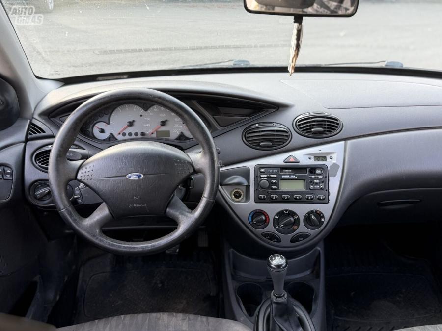 Ford Focus 2002 in Siauliai, with an engine capacity of 1.60 L and mileage of 256 thousand km for 599 €, photo 14 on AUTOMOTO.COM.LV