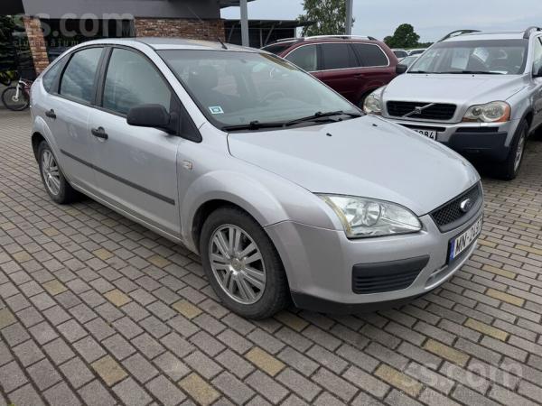 Ford Focus 2005 in Talsi, with an engine capacity of 2.00 L and mileage of 324 thousand km for 750 €, photo 3 on AUTOMOTO.COM.LV
