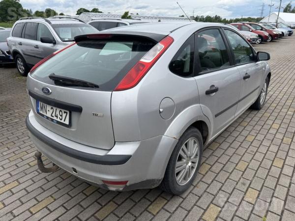 Ford Focus 2005 in Talsi, with an engine capacity of 2.00 L and mileage of 324 thousand km for 750 €, photo 4 on AUTOMOTO.COM.LV