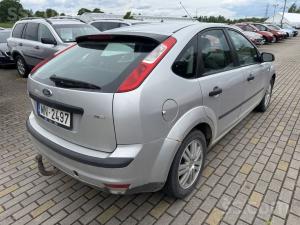 Ford Focus 2005 in Talsi, with an engine capacity of 2.00 L and mileage of 324 thousand km for 750 €, photo 4 on AUTOMOTO.COM.LV