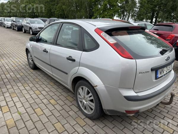 Ford Focus 2005 in Talsi, with an engine capacity of 2.00 L and mileage of 324 thousand km for 750 €, photo 6 on AUTOMOTO.COM.LV