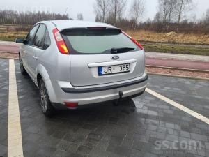 Ford Focus 2005 in Jelgava, with an engine capacity of 1.60 L and mileage of 222 thousand km for 500 €, photo 3 on AUTOMOTO.COM.LV