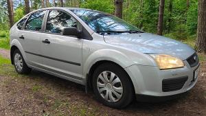 Ford Focus 2005 in Tartu, with an engine capacity of 1.60 L and mileage of 261 thousand km for 990 €, photo 4 on AUTOMOTO.COM.LV