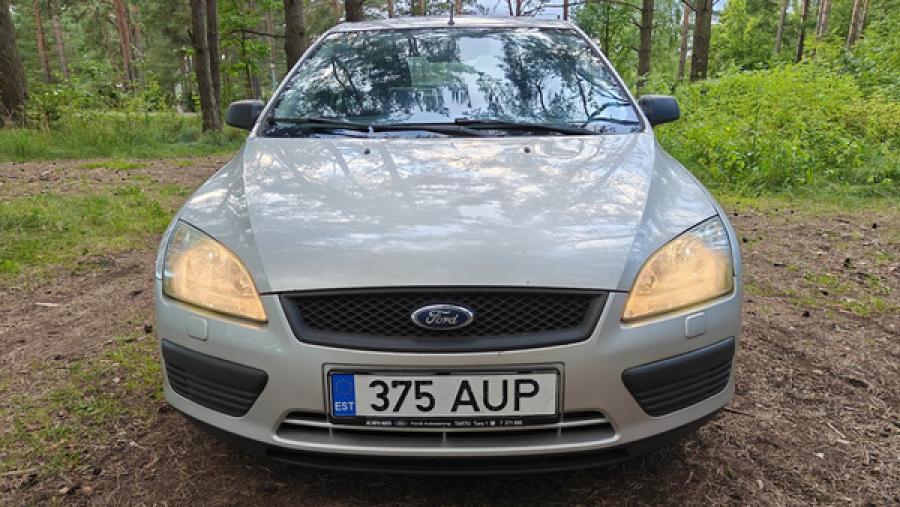 Ford Focus 2005 in Tartu, with an engine capacity of 1.60 L and mileage of 261 thousand km for 990 €, photo 8 on AUTOMOTO.COM.LV