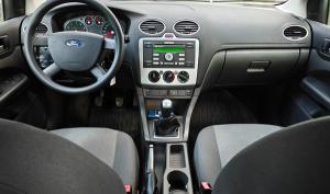 Ford Focus 2005 in Tartu, with an engine capacity of 1.60 L and mileage of 261 thousand km for 990 €, photo 10 on AUTOMOTO.COM.LV