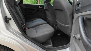 Ford Focus 2005 in Tartu, with an engine capacity of 1.60 L and mileage of 261 thousand km for 990 €, photo 27 on AUTOMOTO.COM.LV