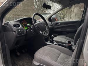 Ford Focus 2006 in Riga, with an engine capacity of 1.60 L and mileage of 245 thousand km for 1350 €, photo 6 on AUTOMOTO.COM.LV
