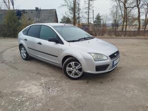 Ford Focus 2006 in Pakruojis, with an engine capacity of 1.80 L and mileage of 291 thousand km for 850 €, photo 2 on AUTOMOTO.COM.LV