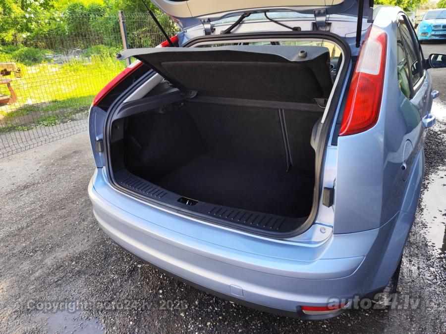 Ford Focus 2006 in Tartu, with an engine capacity of 1.60 L and mileage of 230 thousand km for 2200 €, photo 15 on AUTOMOTO.COM.LV