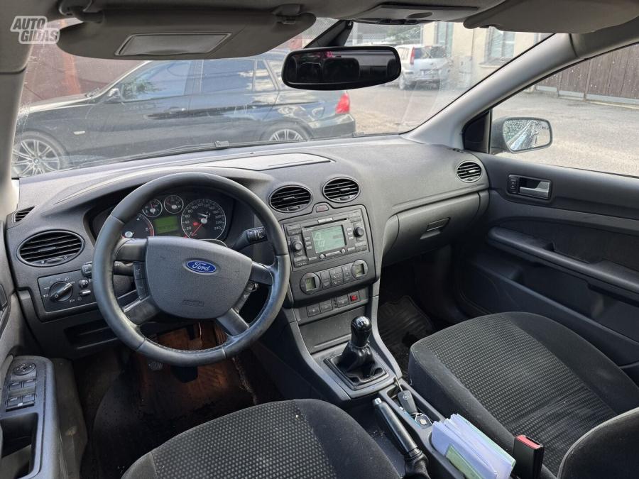 Ford Focus 2006 in Kaunas, with an engine capacity of 1.80 L and mileage of 300 thousand km for 850 €, photo 4 on AUTOMOTO.COM.LV