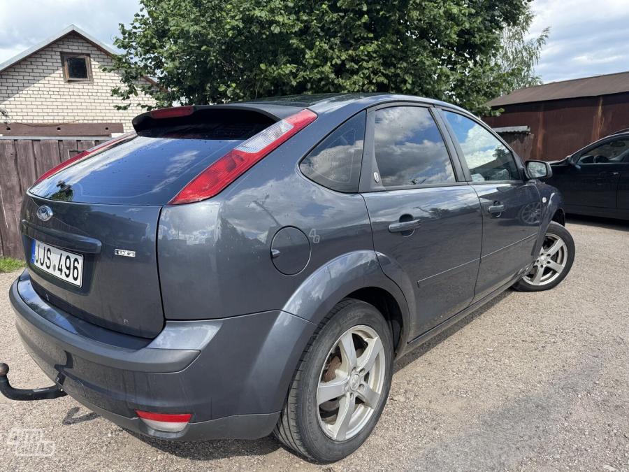Ford Focus 2006 in Kaunas, with an engine capacity of 1.80 L and mileage of 300 thousand km for 850 €, photo 6 on AUTOMOTO.COM.LV