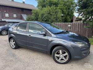 Ford Focus 2006 in Kaunas, with an engine capacity of 1.80 L and mileage of 300 thousand km for 850 €, photo 7 on AUTOMOTO.COM.LV