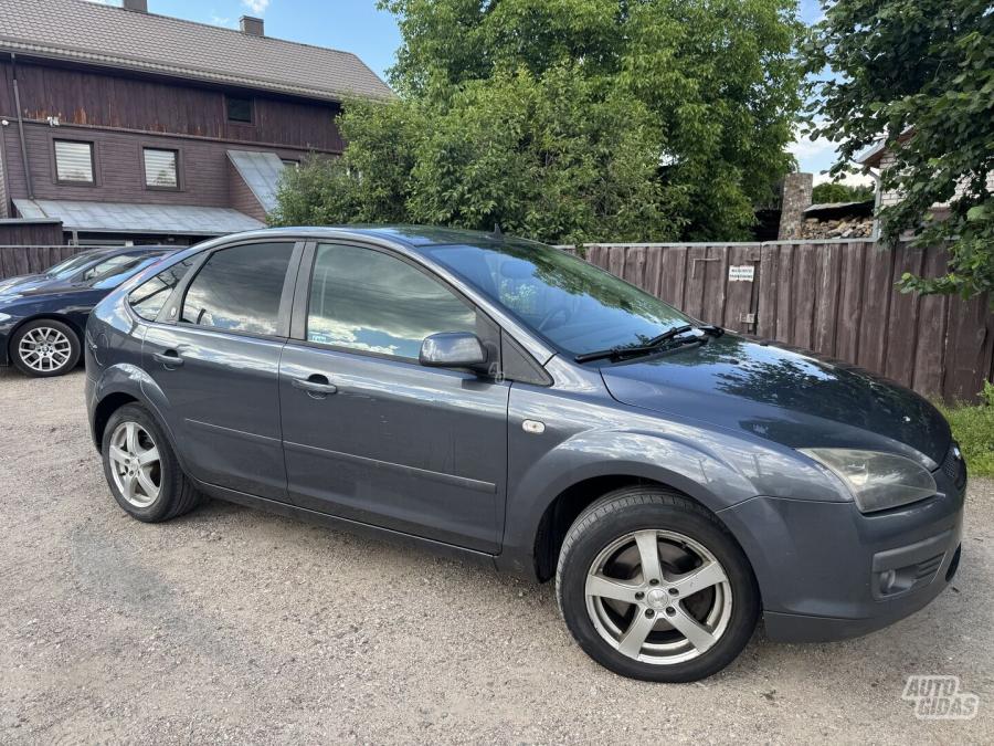 Ford Focus 2006 in Kaunas, with an engine capacity of 1.80 L and mileage of 300 thousand km for 850 €, photo 7 on AUTOMOTO.COM.LV
