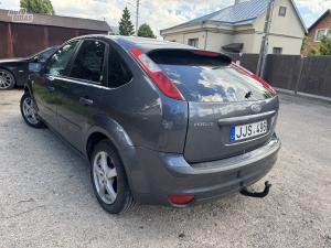 Ford Focus 2006 in Kaunas, with an engine capacity of 1.80 L and mileage of 300 thousand km for 850 €, photo 8 on AUTOMOTO.COM.LV