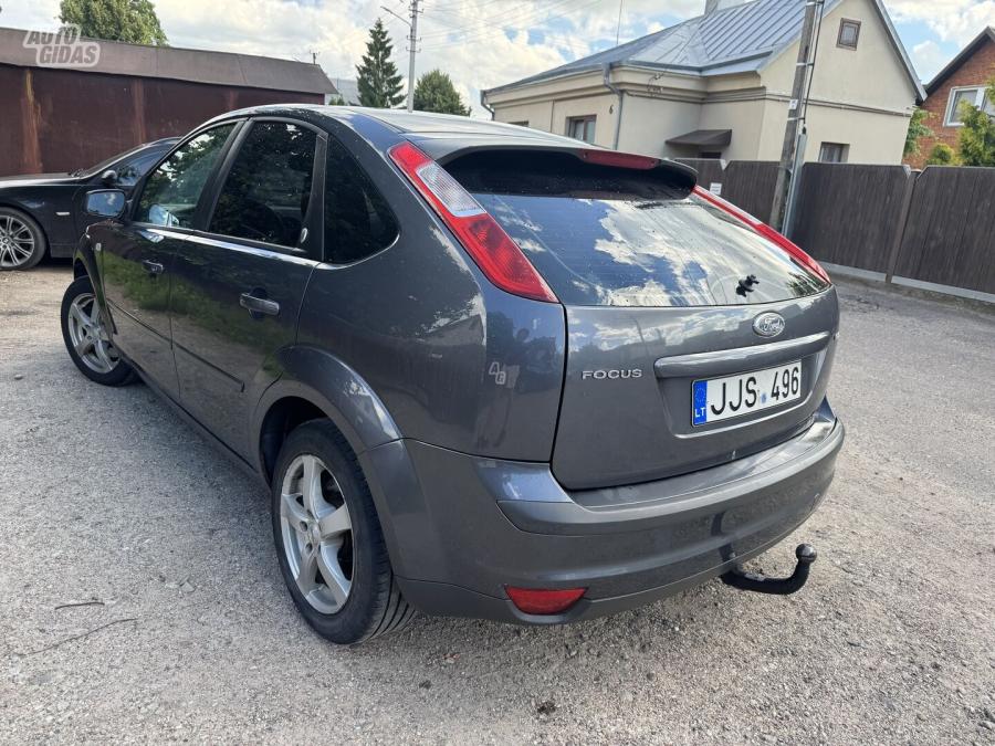 Ford Focus 2006 in Kaunas, with an engine capacity of 1.80 L and mileage of 300 thousand km for 850 €, photo 8 on AUTOMOTO.COM.LV