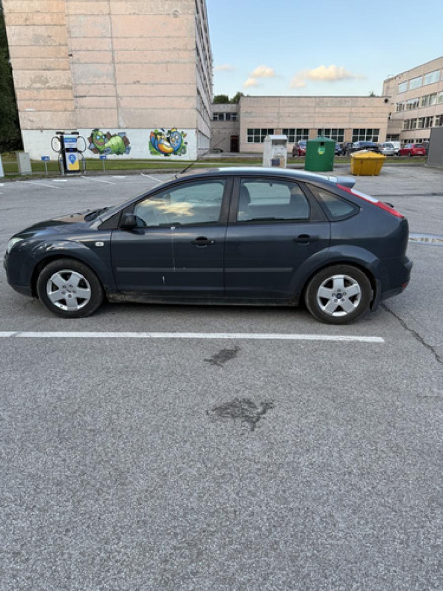 Ford Focus 2006 in Tartu, with an engine capacity of 1.60 L and mileage of 220 thousand km for 1550 €, photo 5 on AUTOMOTO.COM.LV