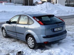 Ford Focus 2007 in Vilnius, with an engine capacity of 1.60 L and mileage of 281 thousand km for 490 €, photo 4 on AUTOMOTO.COM.LV