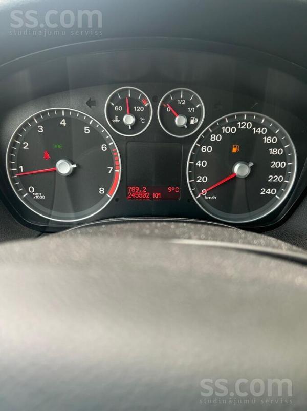 Ford Focus 2007 Rīga, ar dzinēja tilpumu 1.60 L un nobraukumu 246 tūkst. km par 1300 €, foto 2 vietnē AUTOMOTO.COM.LV