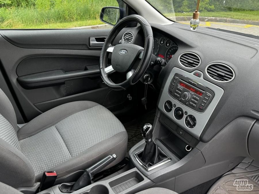 Ford Focus 2007 in Siauliai, with an engine capacity of 1.60 L and mileage of 235 thousand km for 630 €, photo 11 on AUTOMOTO.COM.LV