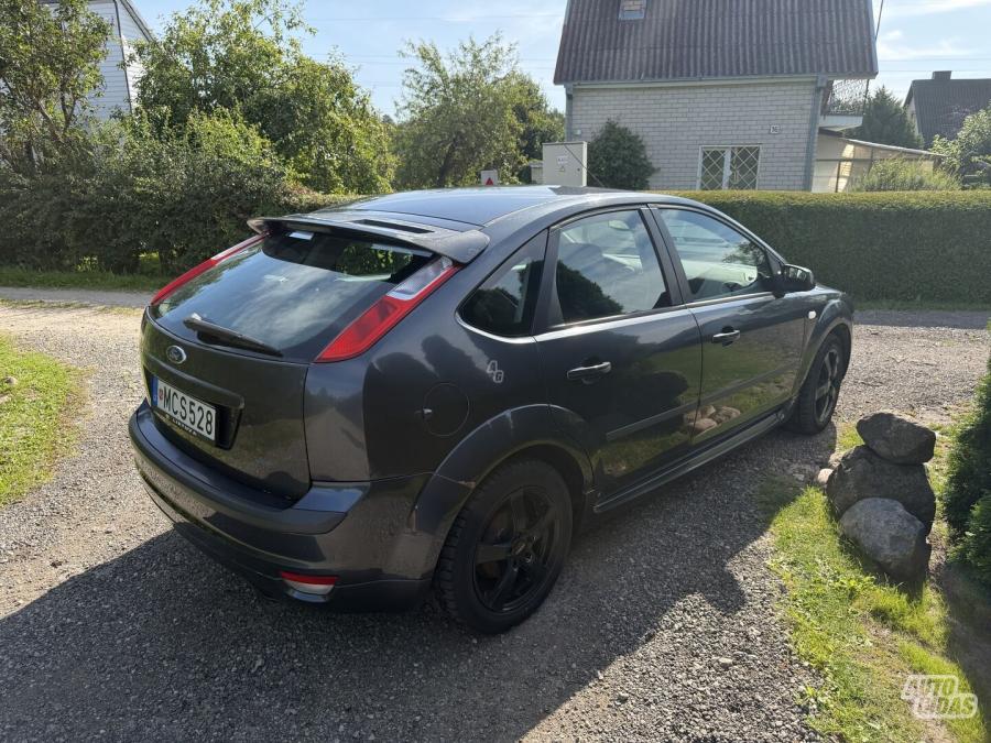 Ford Focus 2007 Šauļi, ar dzinēja tilpumu 1.60 L un nobraukumu 255 tūkst. km par 1500 €, foto 4 vietnē AUTOMOTO.COM.LV