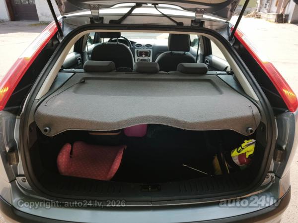Ford Focus 2007 in Tallinn, with an engine capacity of 1.60 L and mileage of 126 thousand km for 1800 €, photo 8 on AUTOMOTO.COM.LV