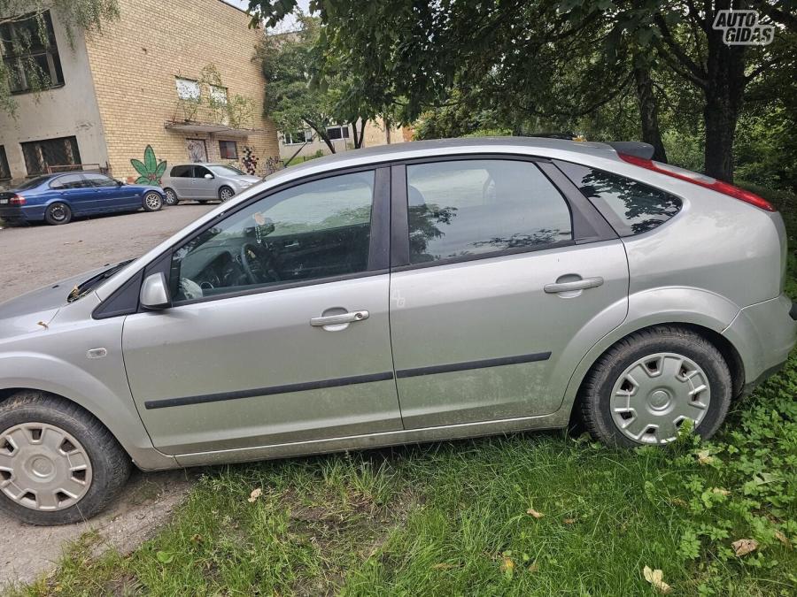 Ford Focus 2007 Marijampole, ar dzinēja tilpumu 1.40 L un nobraukumu 130 tūkst. km par 500 €, foto 5 vietnē AUTOMOTO.COM.LV