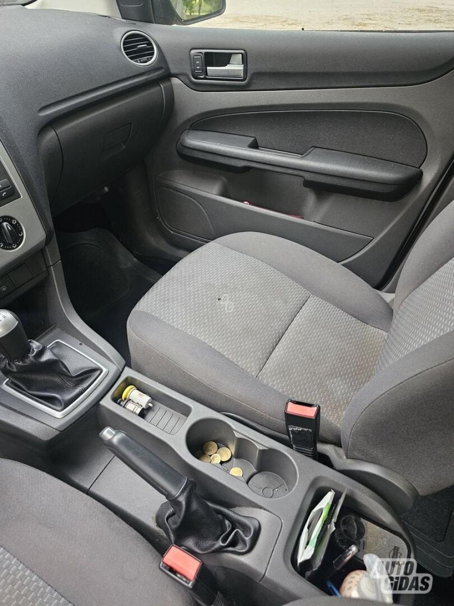 Ford Focus 2007 Marijampole, ar dzinēja tilpumu 1.40 L un nobraukumu 130 tūkst. km par 500 €, foto 8 vietnē AUTOMOTO.COM.LV