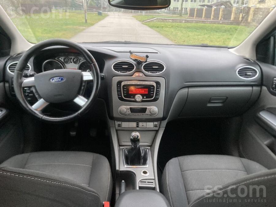Ford Focus 2008 in Jelgava, with an engine capacity of 1.60 L and mileage of 318 thousand km for 1790 €, photo 8 on AUTOMOTO.COM.LV