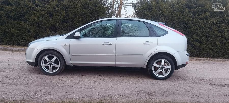 Ford Focus 2008 in Telschi, with an engine capacity of 1.60 L and mileage of 236 thousand km for 950 €, photo 6 on AUTOMOTO.COM.LV