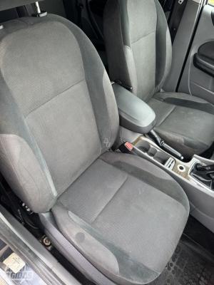 Ford Focus 2008 in Vilnius, with an engine capacity of 1.80 L and mileage of 350 thousand km for 700 €, photo 9 on AUTOMOTO.COM.LV
